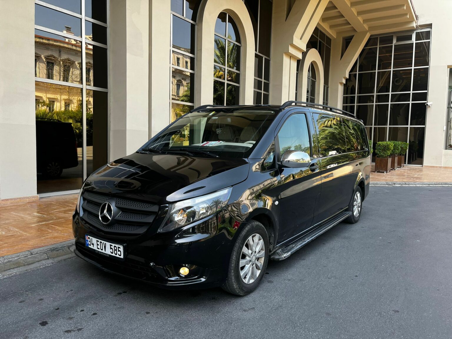 Mercedes Vito or Vw Caravelle (Standard) – Easy VIP Travel – Airport ...